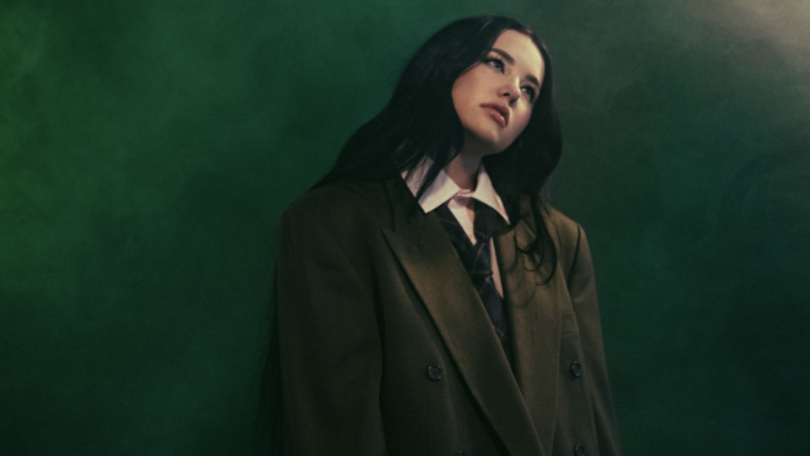 Lauren Spencer Smith Shares Emotional New Single “Pray”