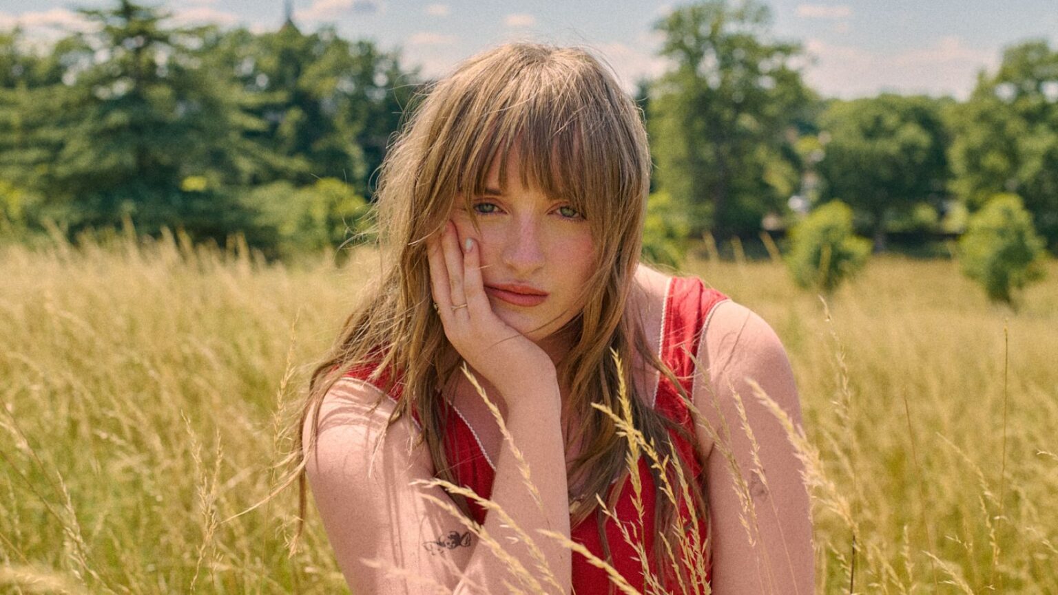 Nell Mescal Drops “Carried Away,” Her First Release with Atlantic Records
